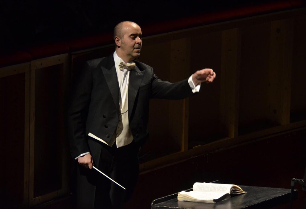 Giuseppe Finzi (conductor) - Crescendi Artists
